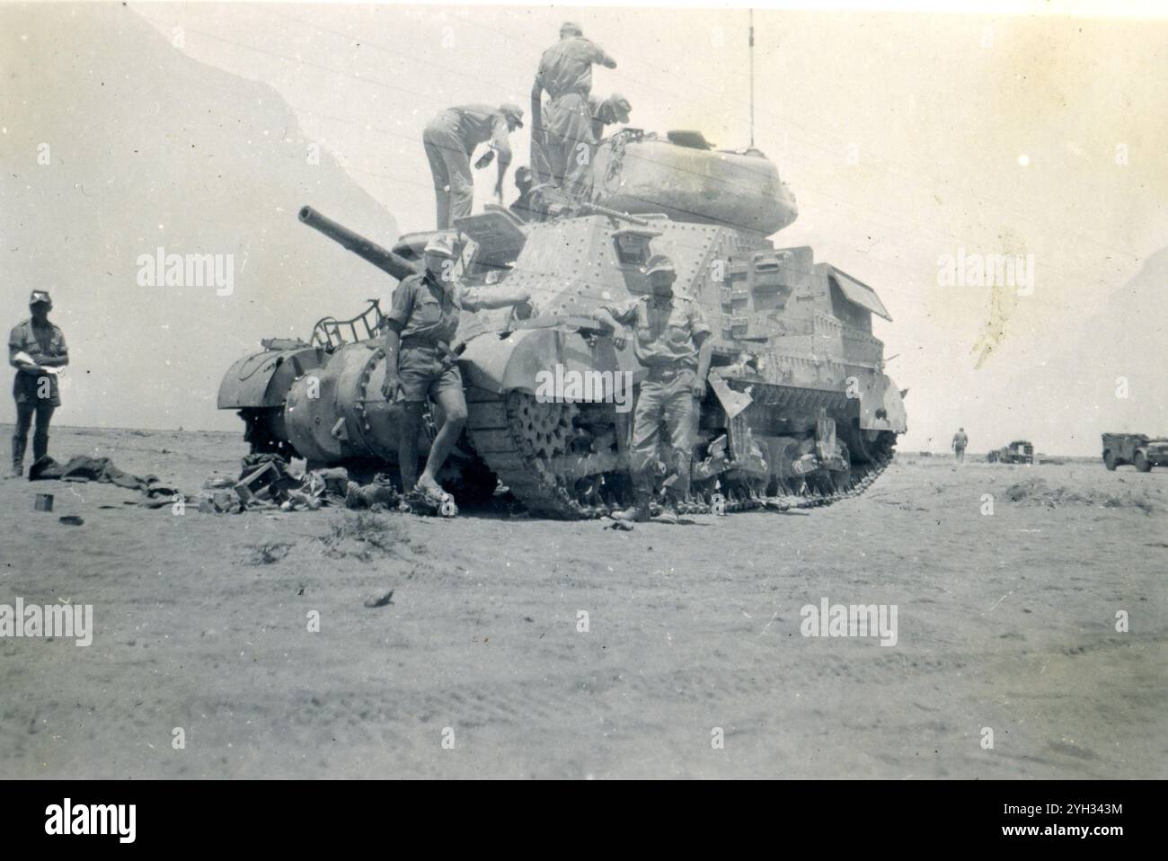 WW2, WWII, World War II, M3 Lee Grant, American medium tank knocked out ...
