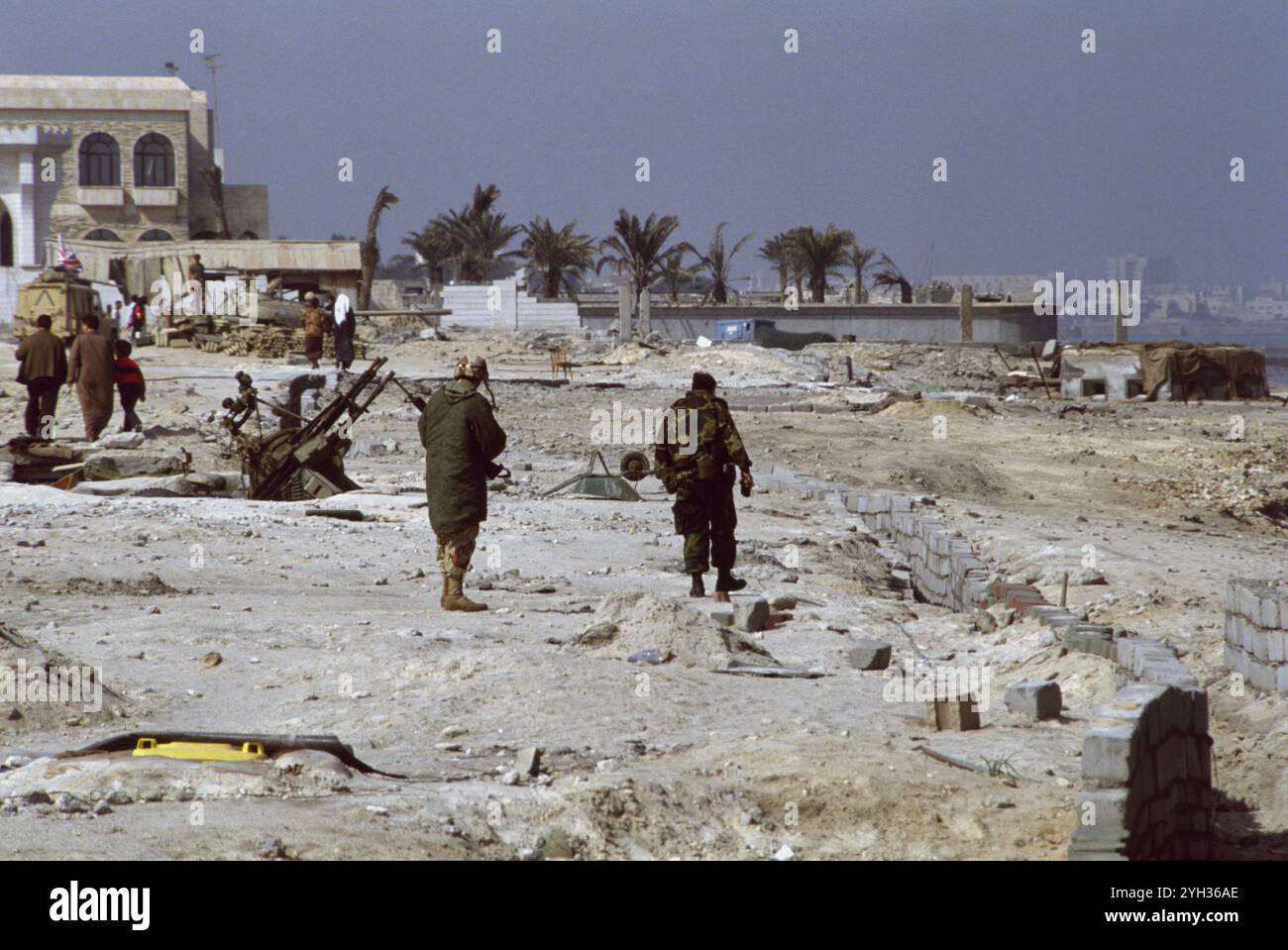 First Gulf War: 10th March 1991. American and British soldiers and ...