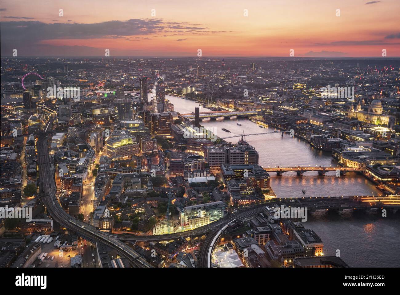 Sunset over london skylines hi-res stock photography and images - Alamy