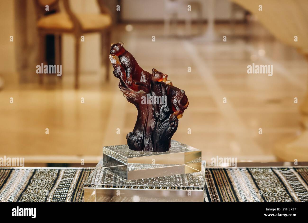 Elegant and luxurious Daum crystal, which is made in Nancy, France ...