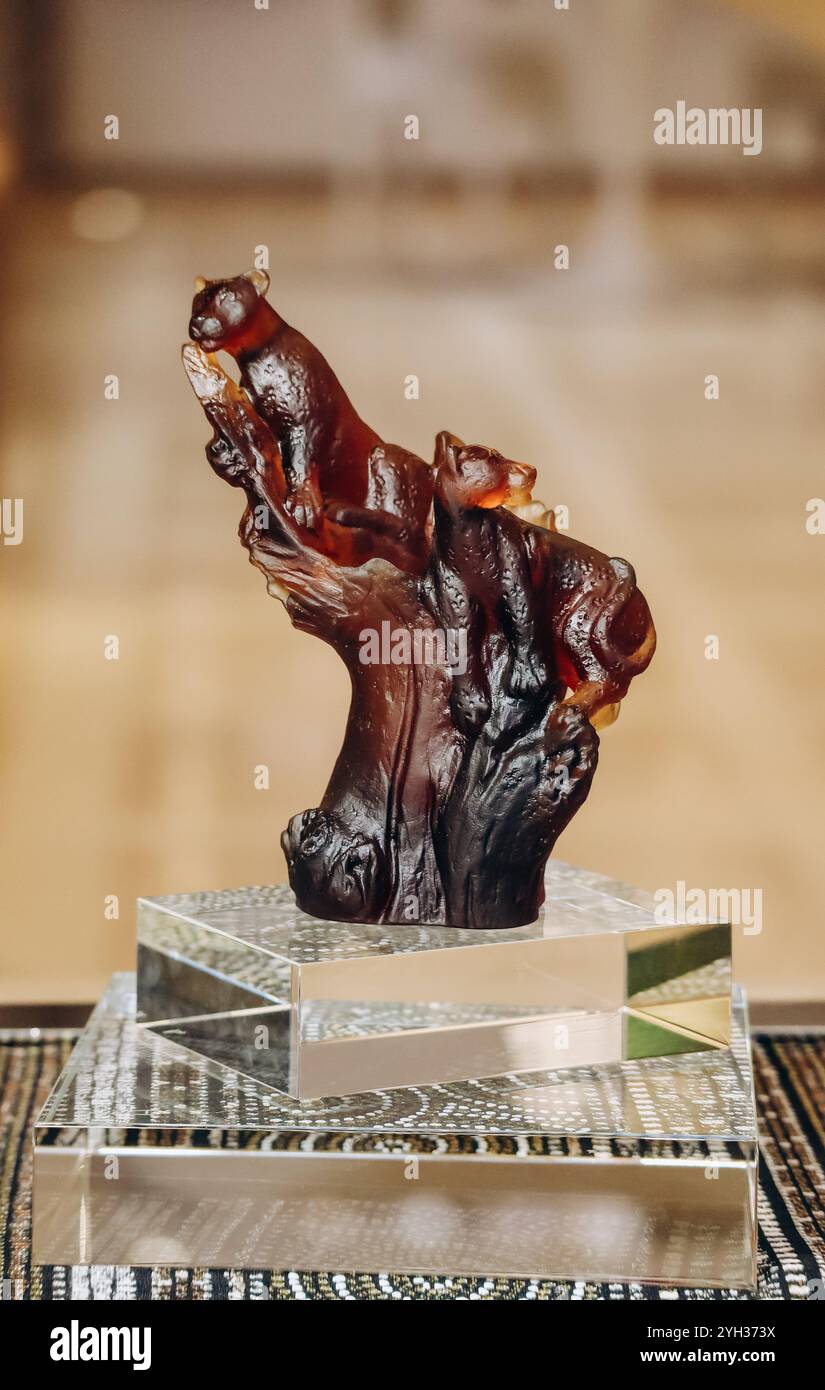 Elegant and luxurious Daum crystal, which is made in Nancy, France ...
