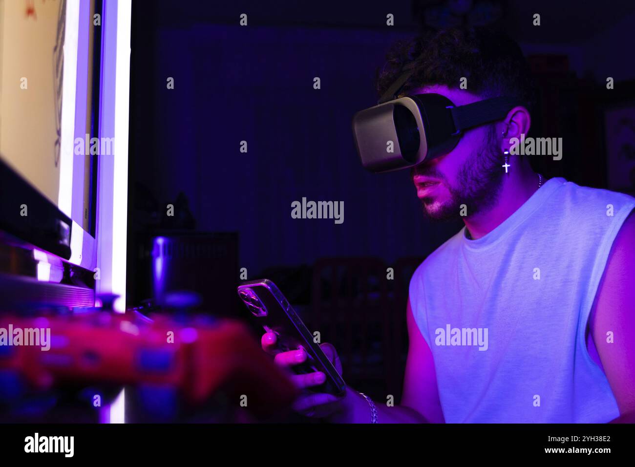 Game on cellphone hi-res stock photography and images - Alamy