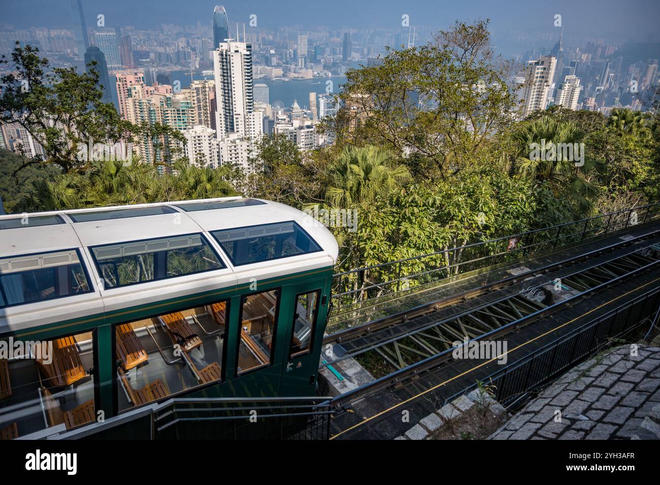 Green Victoria Peak Tram Ascending to Victoria Peak in Hong Kong Stock ...