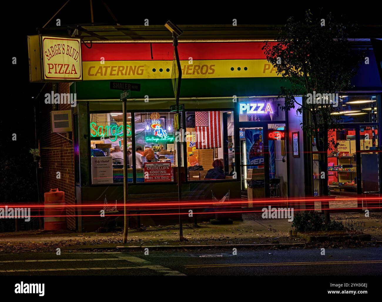 Pizzeria pizza logo hi-res stock photography and images - Alamy