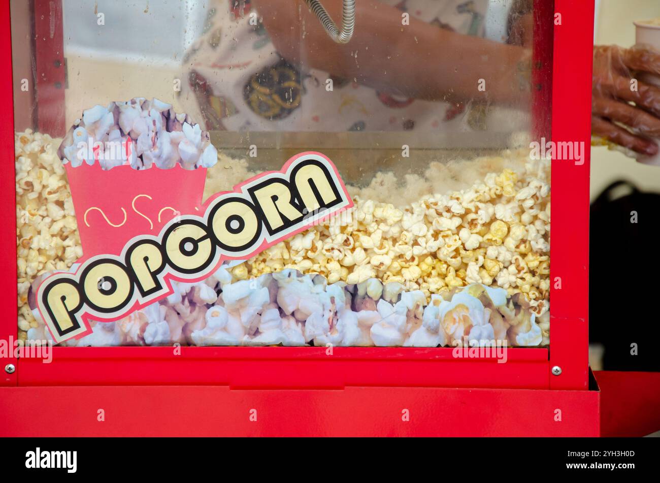 Popcorn machine hi-res stock photography and images - Alamy
