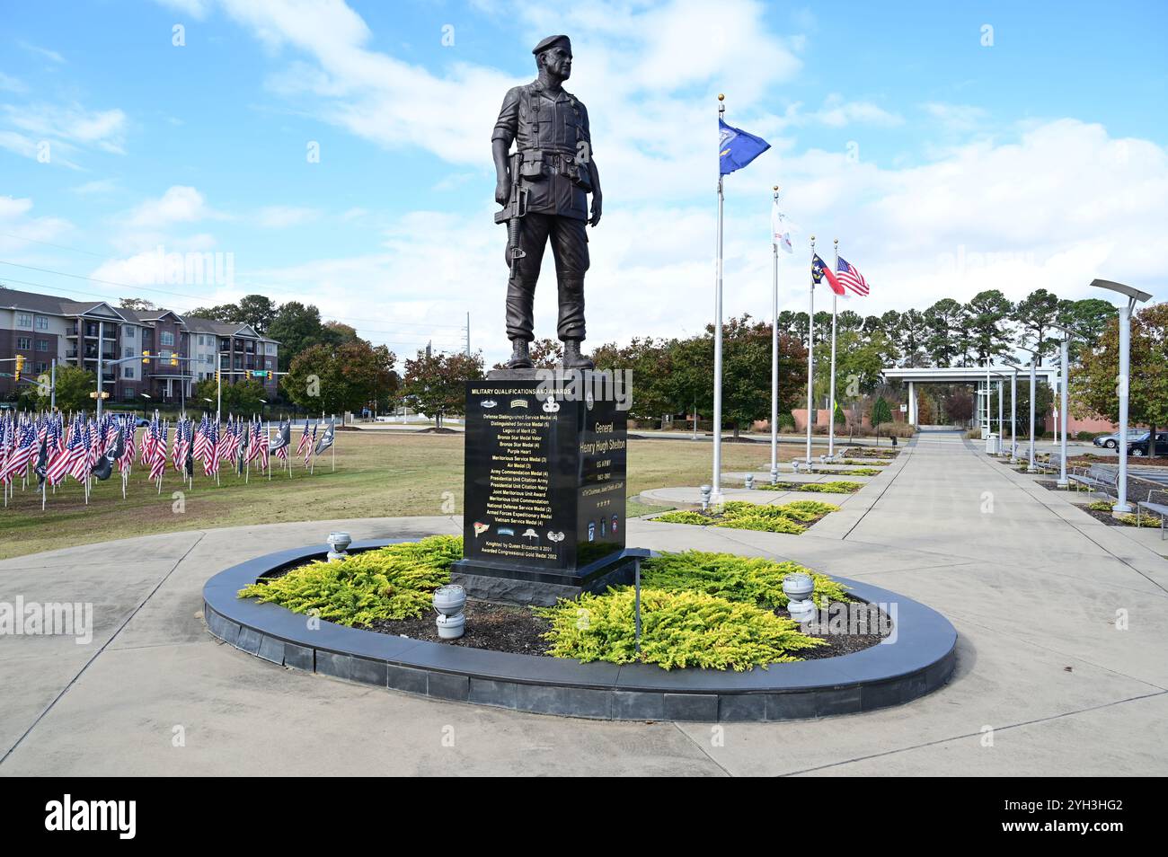 Statue and Memorial to an American 4 star General Stock Photo - Alamy