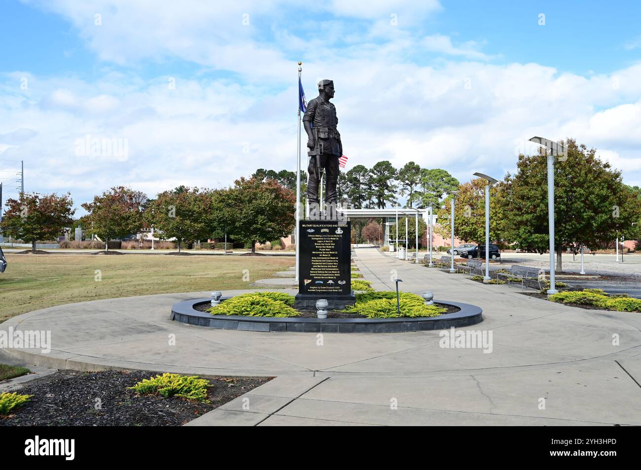 Statue and Memorial to an American 4 star General Stock Photo - Alamy