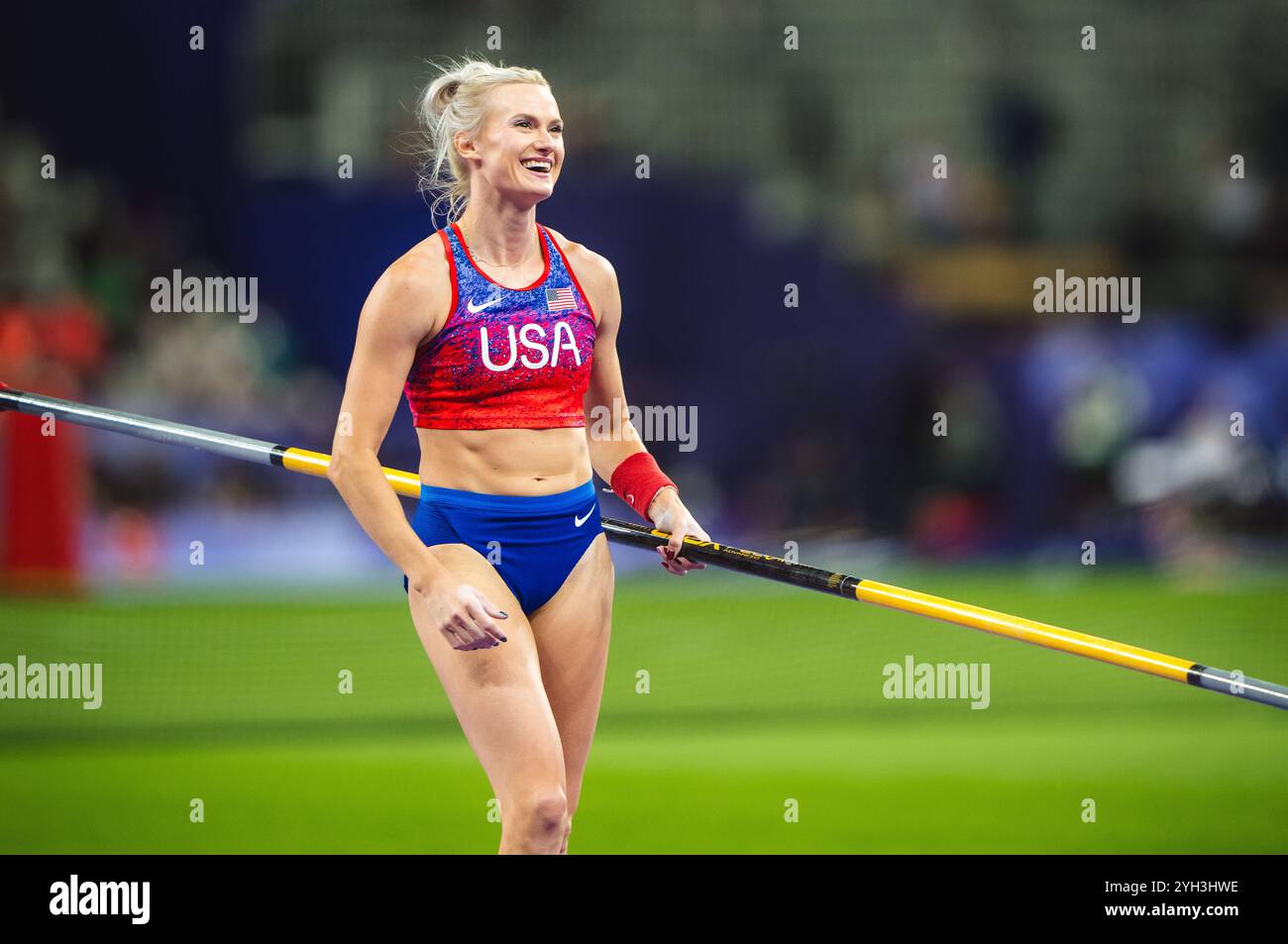 Katie Moon participating in the pole vault at the Paris 2024 Olympic Games Stock Photo - Alamy