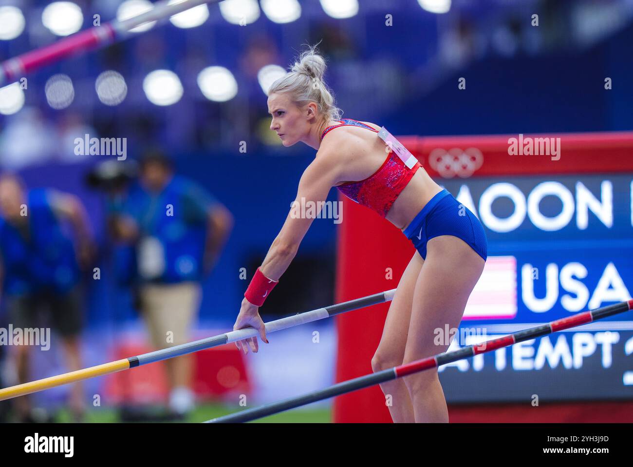 Katie Moon participating in the pole vault at the Paris 2024 Olympic Games Stock Photo - Alamy