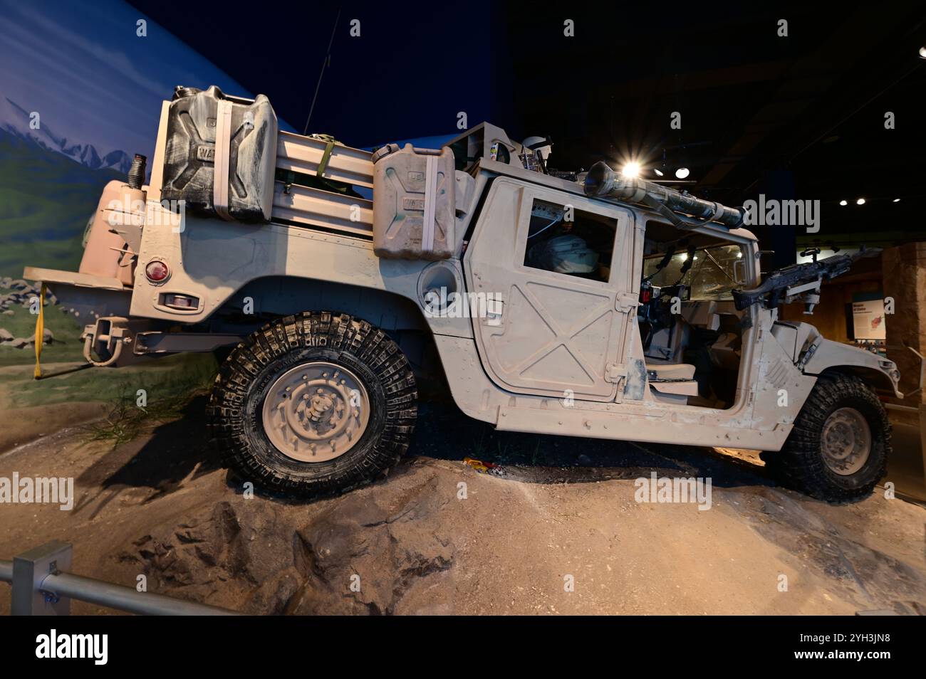 Overland desert 4x4 as used in Afghanistan in the 21st century by the ...