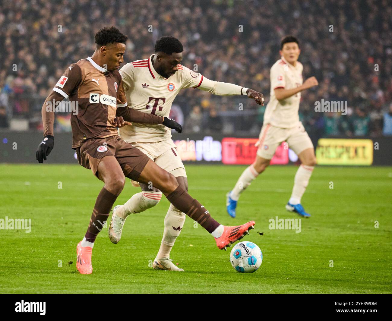 10 und morgan guilavogui fc st pauli hi-res stock photography and ...