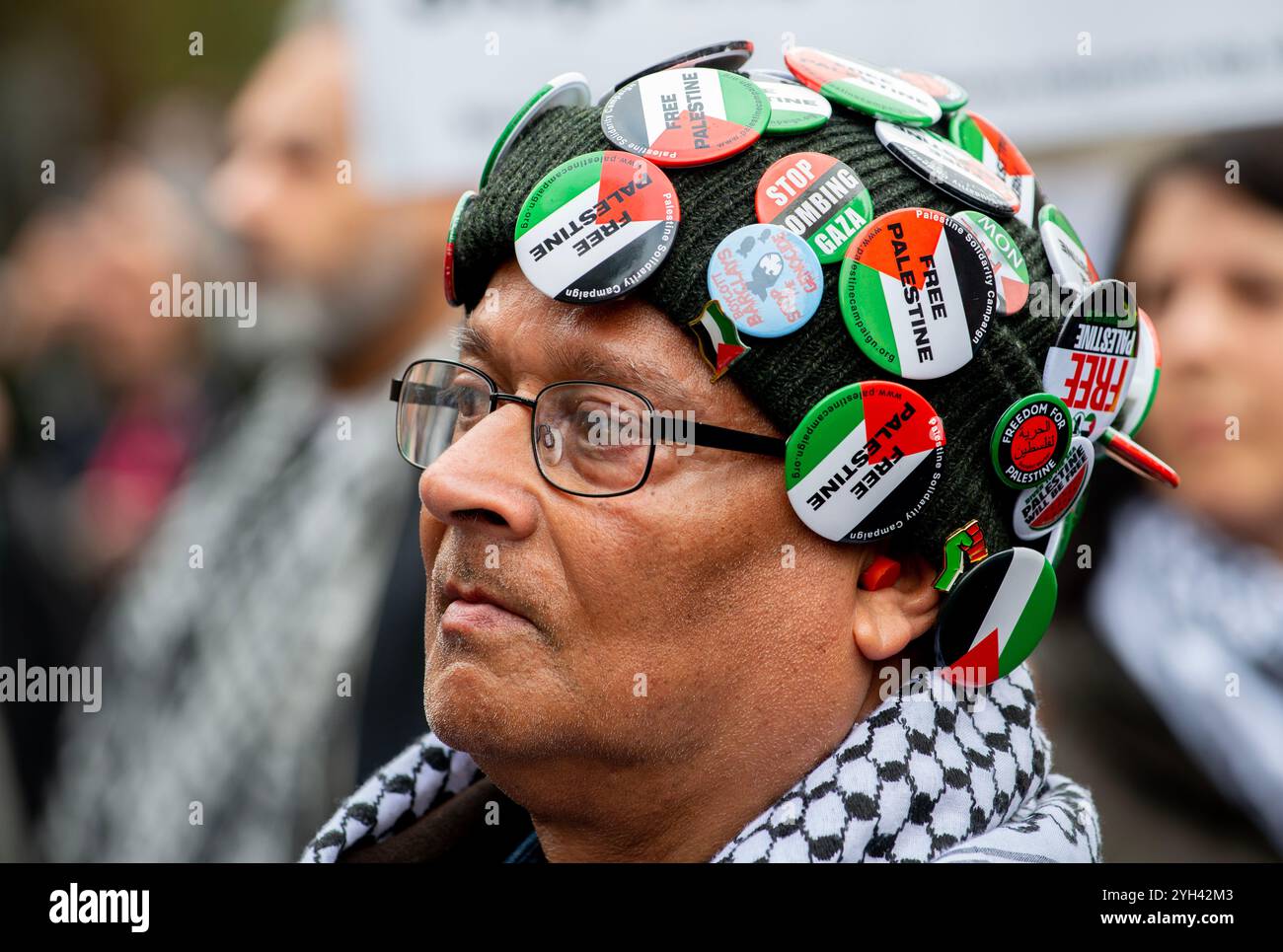 Badges hat hi-res stock photography and images - Alamy