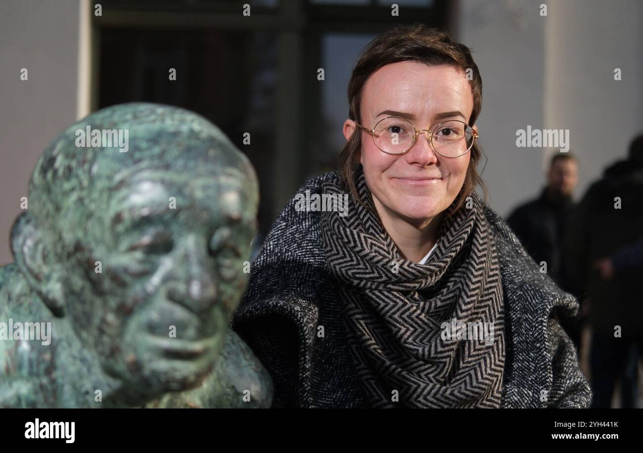 Chemnitz, Germany. 09th Nov, 2024. Julia Kausch, sculptor and creator ...