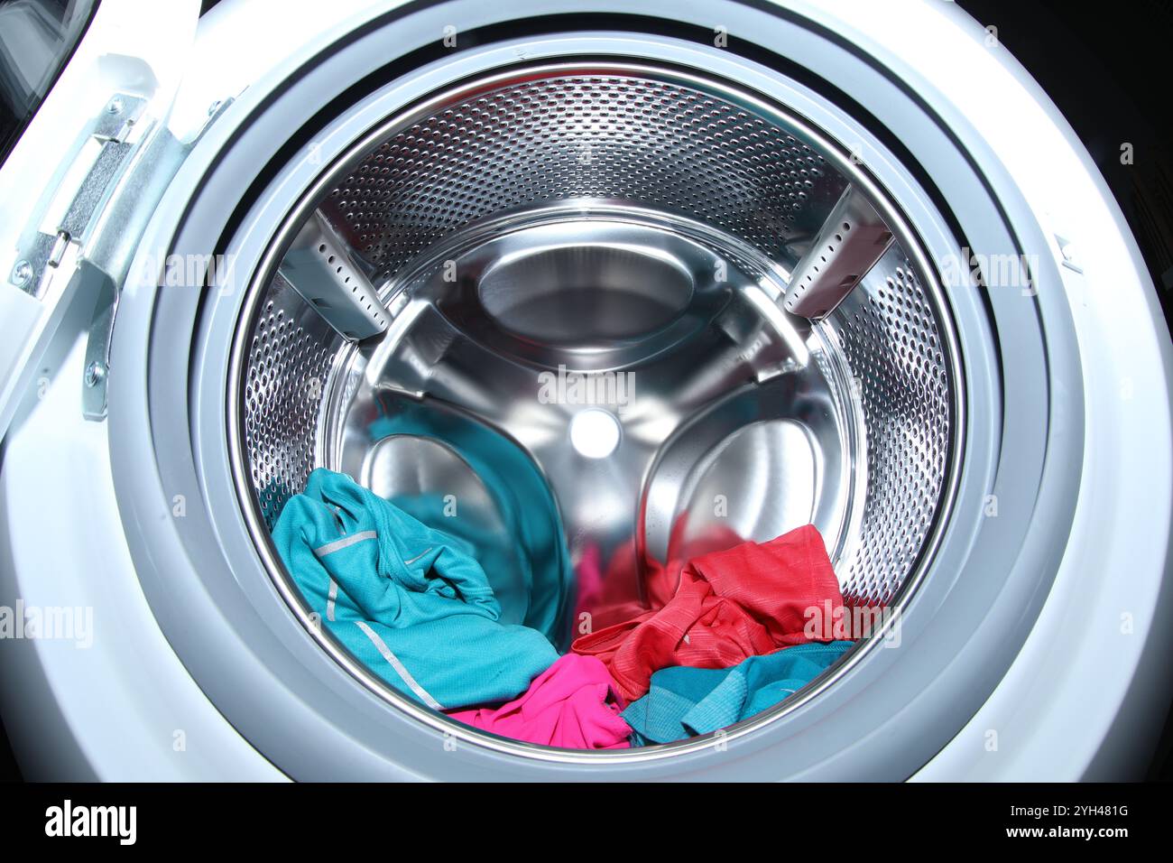 Laundry cycle hi-res stock photography and images - Alamy