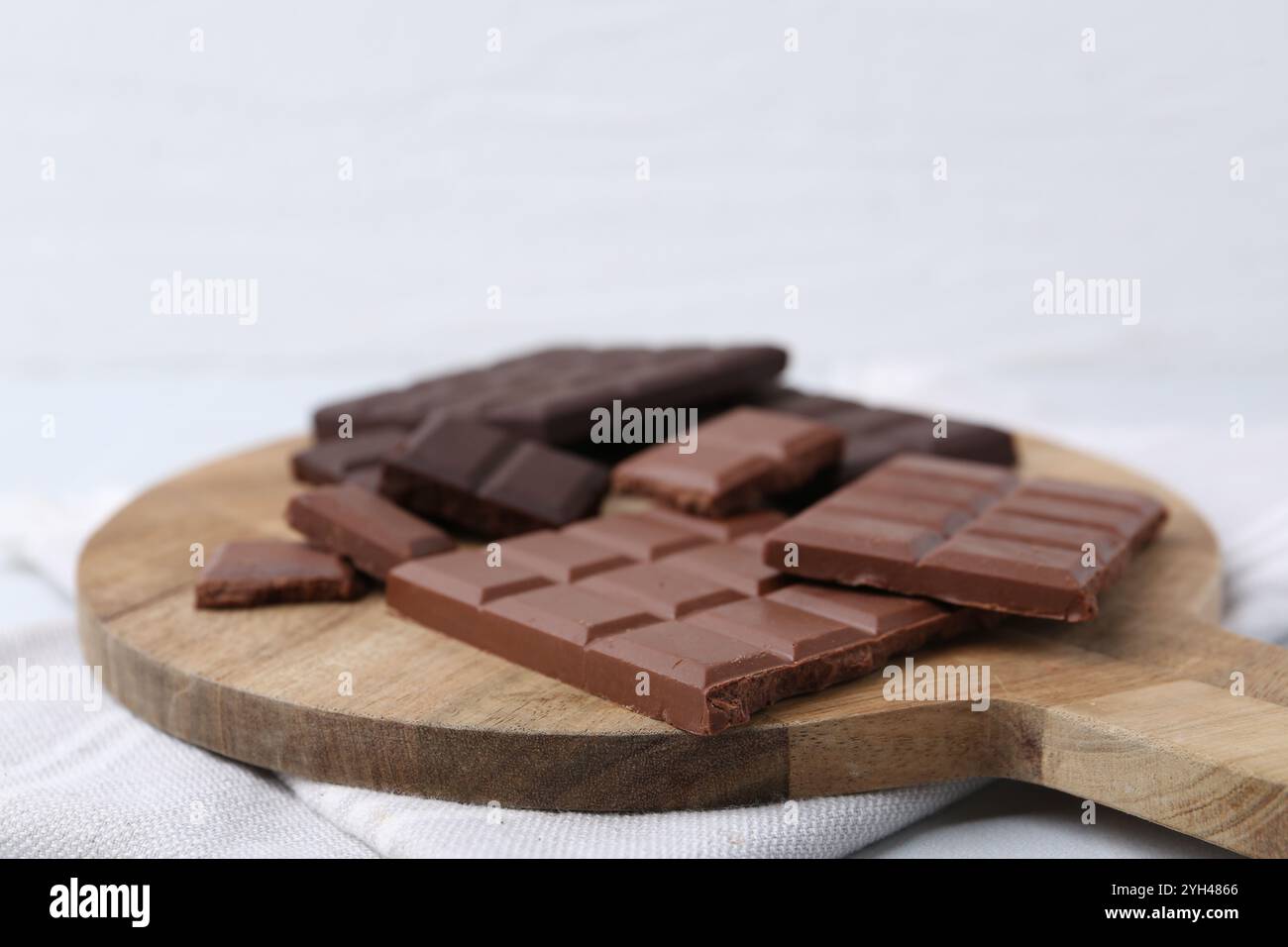 Chocolate bar types hi-res stock photography and images - Alamy