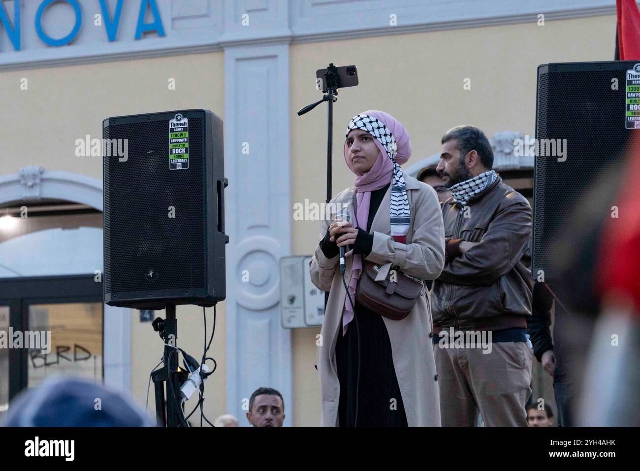 Pro palestinese hi-res stock photography and images - Alamy