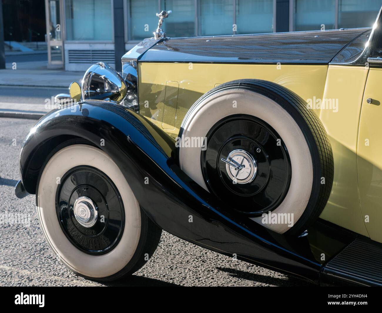 1937 Rolls Royce Phantom III Goldfinger Rolls Royce used in James Bond ...