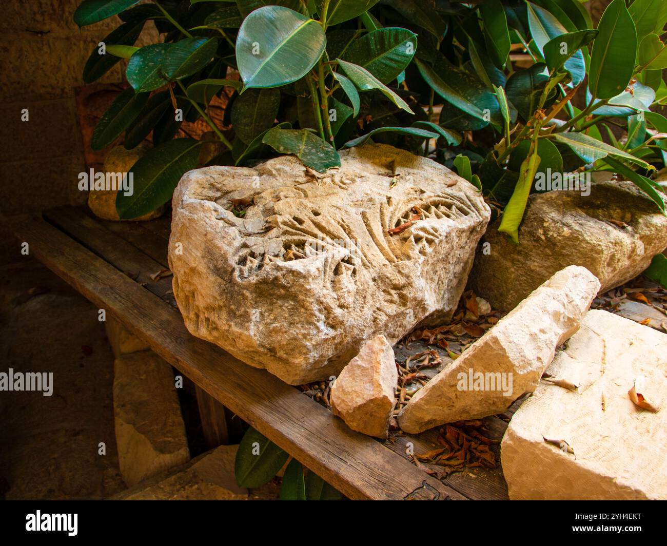 Roman stone carvings hi-res stock photography and images - Alamy
