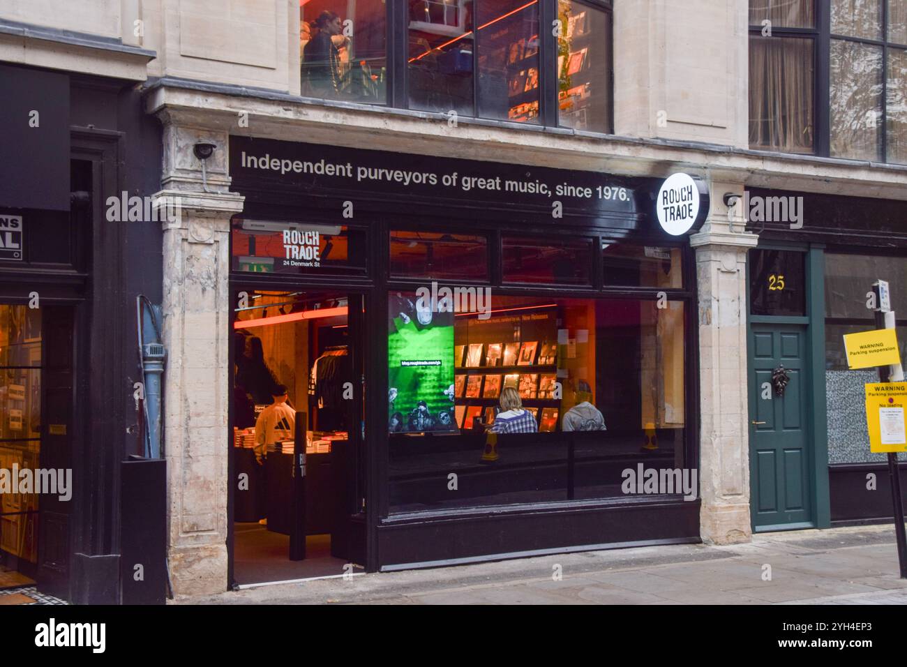 New covent garden logo hi-res stock photography and images - Alamy