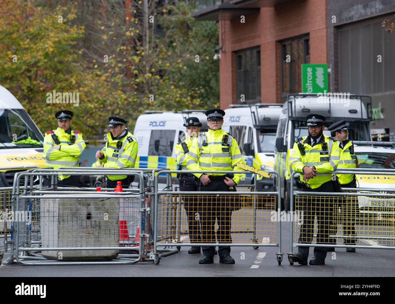 London, UK. 2nd November 2024. Metropolitan Police officers on duty ...