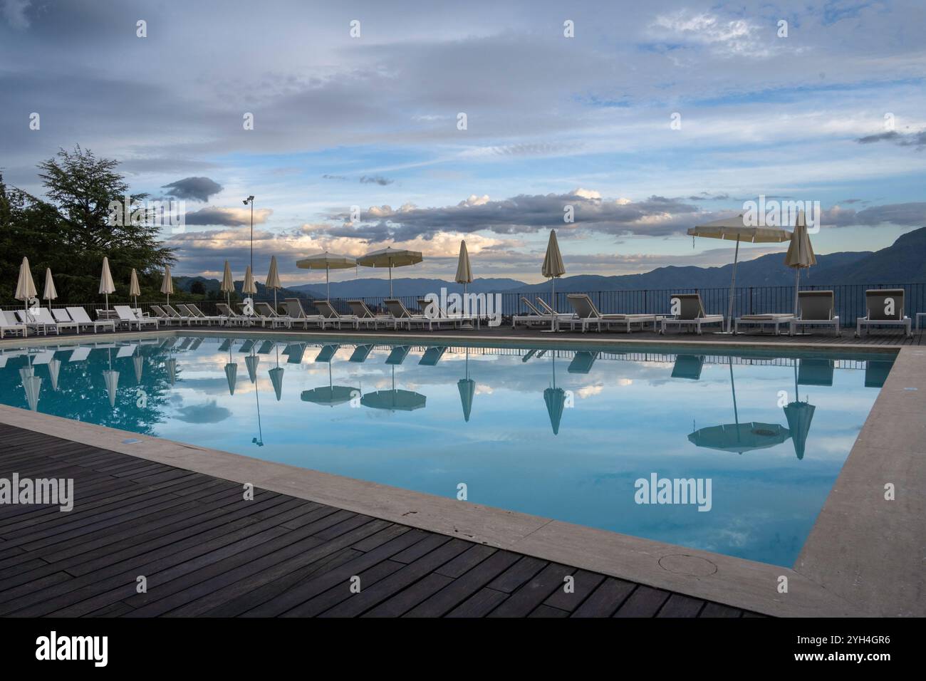 Landscape view pool trees hi-res stock photography and images - Alamy