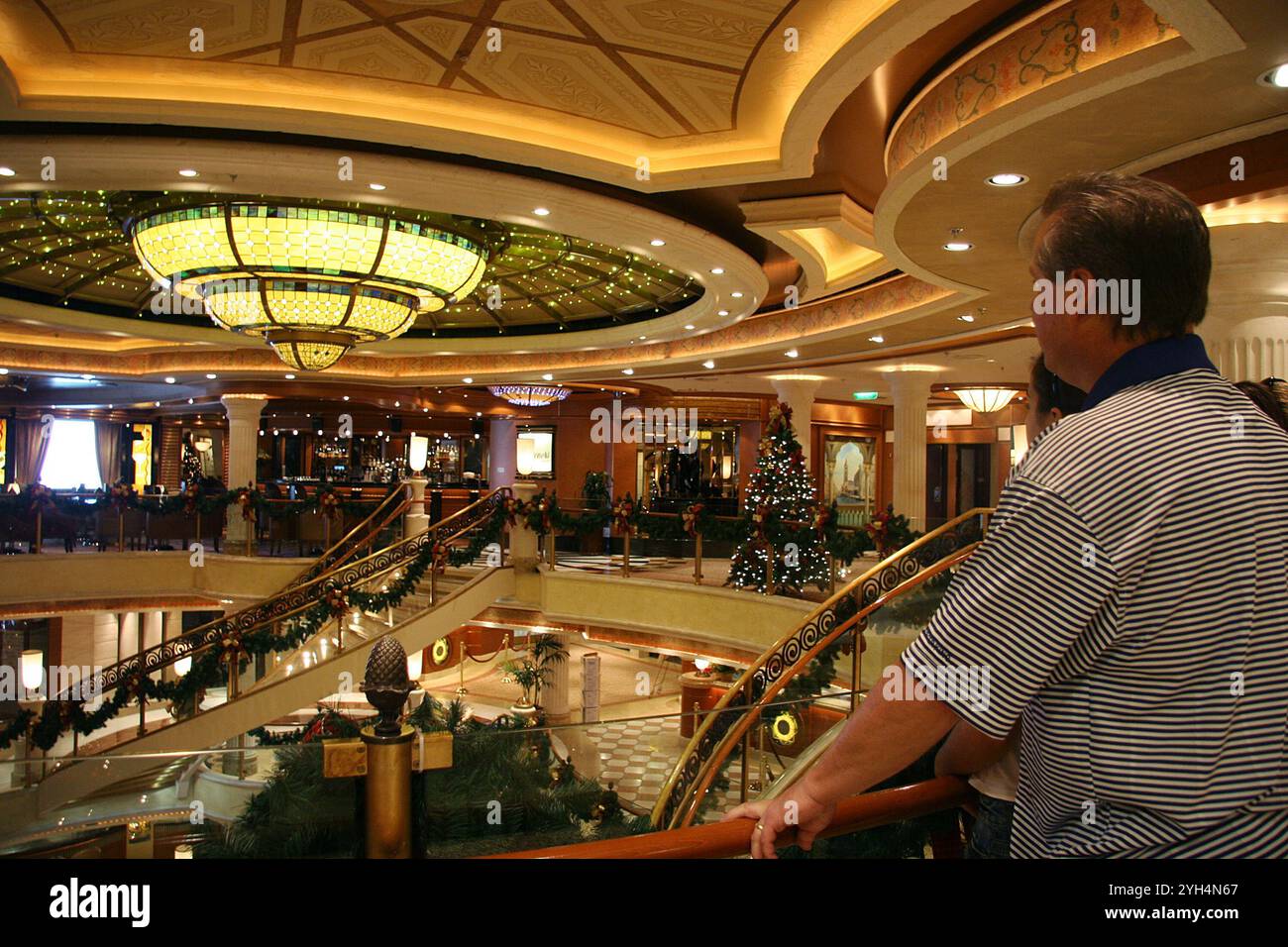 Cruise ship interior and exterior hi-res stock photography and images ...