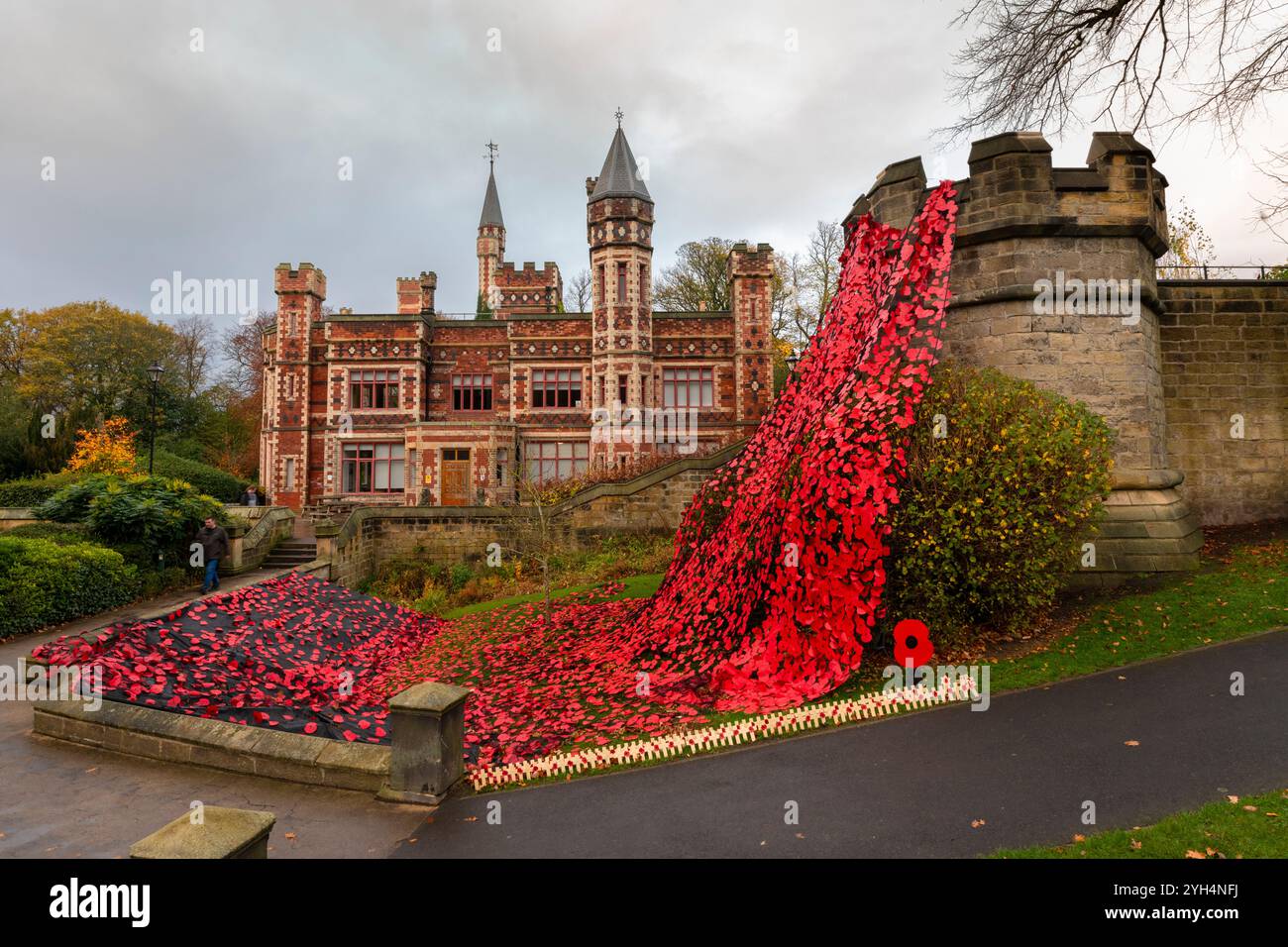 Saltwell towers saltwell park gateshead hi-res stock photography and ...