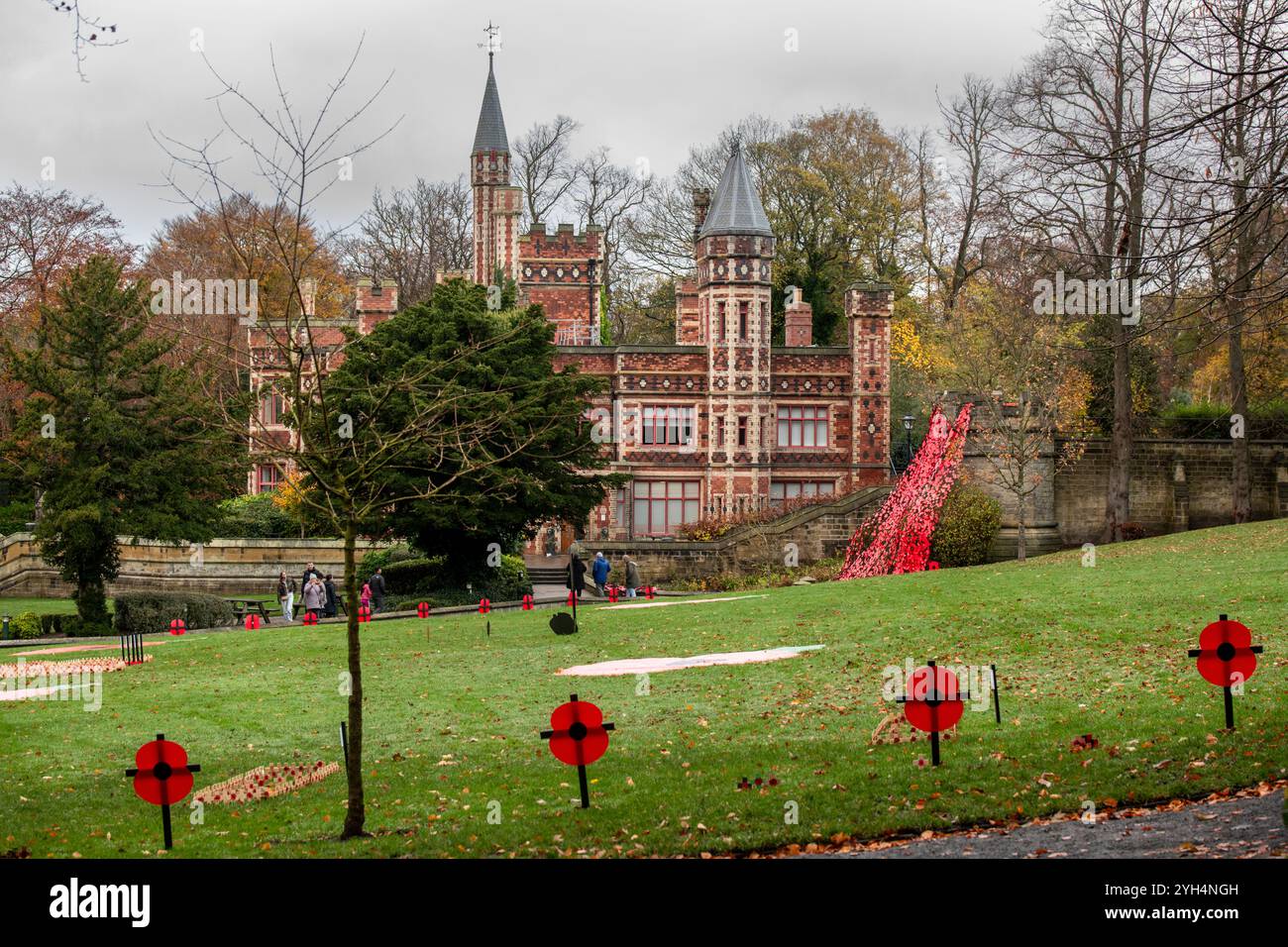Saltwell towers saltwell park gateshead hi-res stock photography and ...