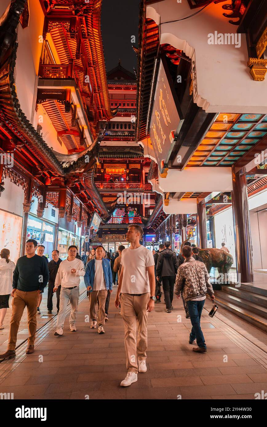 Vibrant Street Scene in Shanghai's Historic Old Town at Night Stock ...