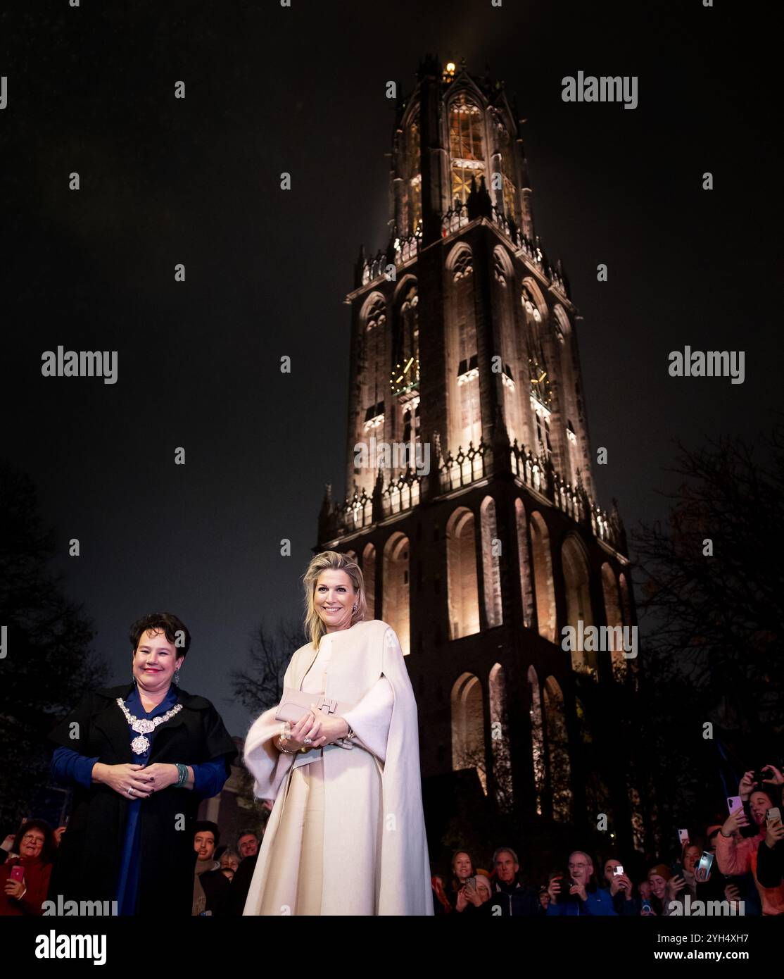 UTRECHT - Queen Maxima and Mayor Sharon Dijksma during the unveiling of ...