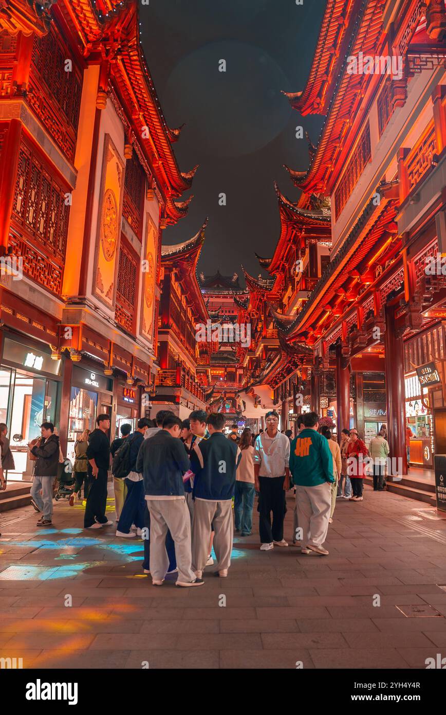 Night Scene in Shanghai's Old Town with Traditional Architecture Stock ...