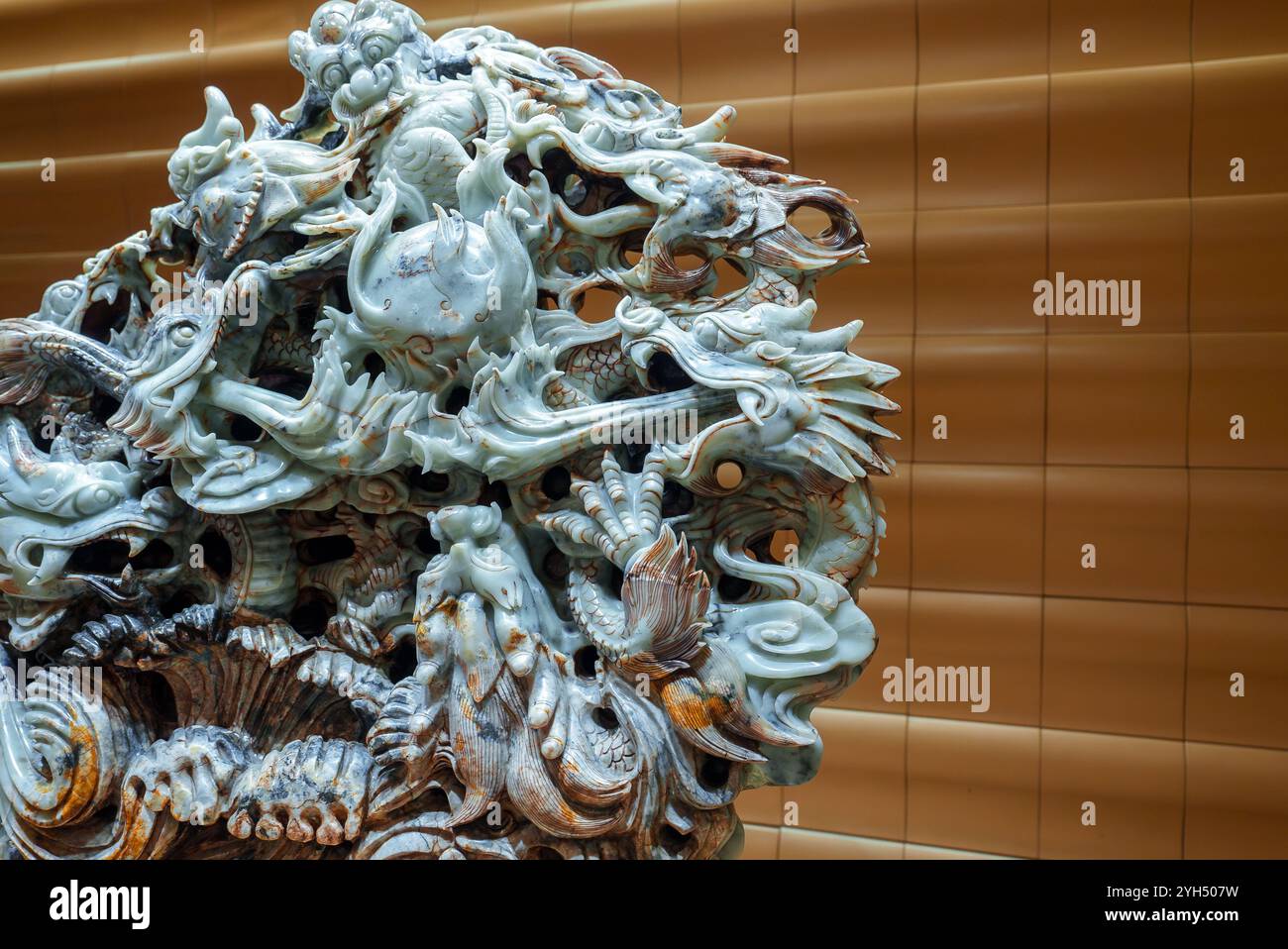 Ancient chinese jade gallery hi-res stock photography and images - Alamy