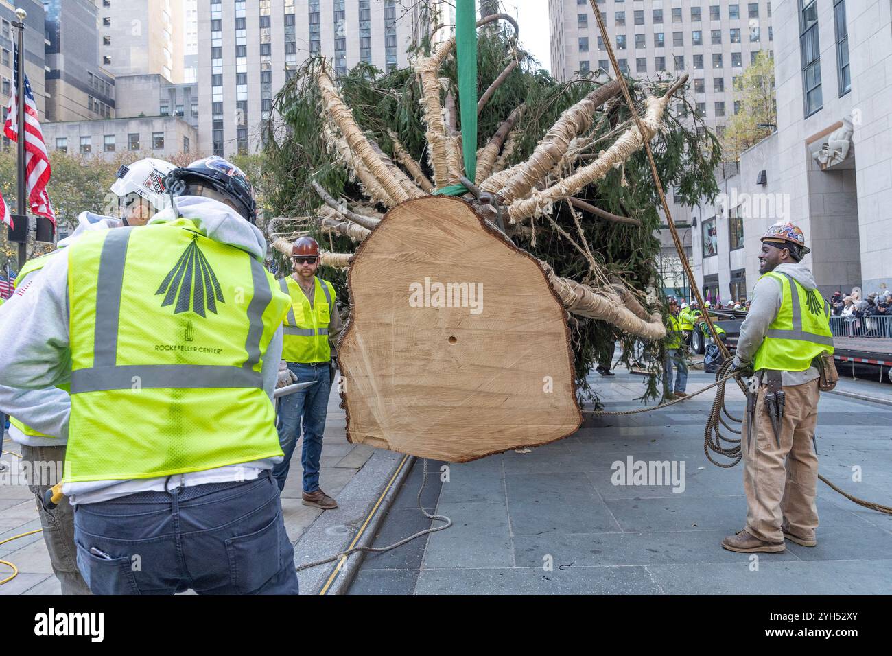 New York, NY, USA, 9 November 2024: The Rockefeller Center Christmas ...