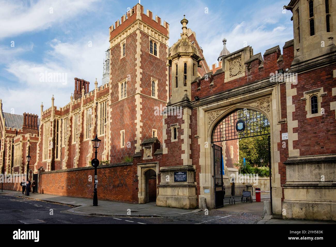 Lincoln's Inn Gatehouse and Great Hall, London WC2, UK Stock Photo - Alamy