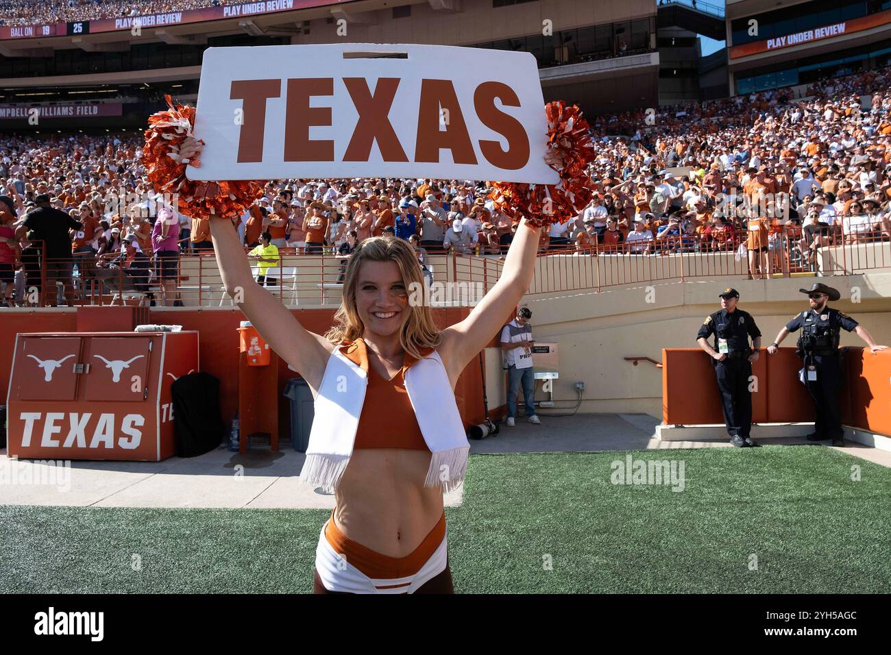 November 9, 2024: Texas Longhorns cheerleader in action during the NCAA ...