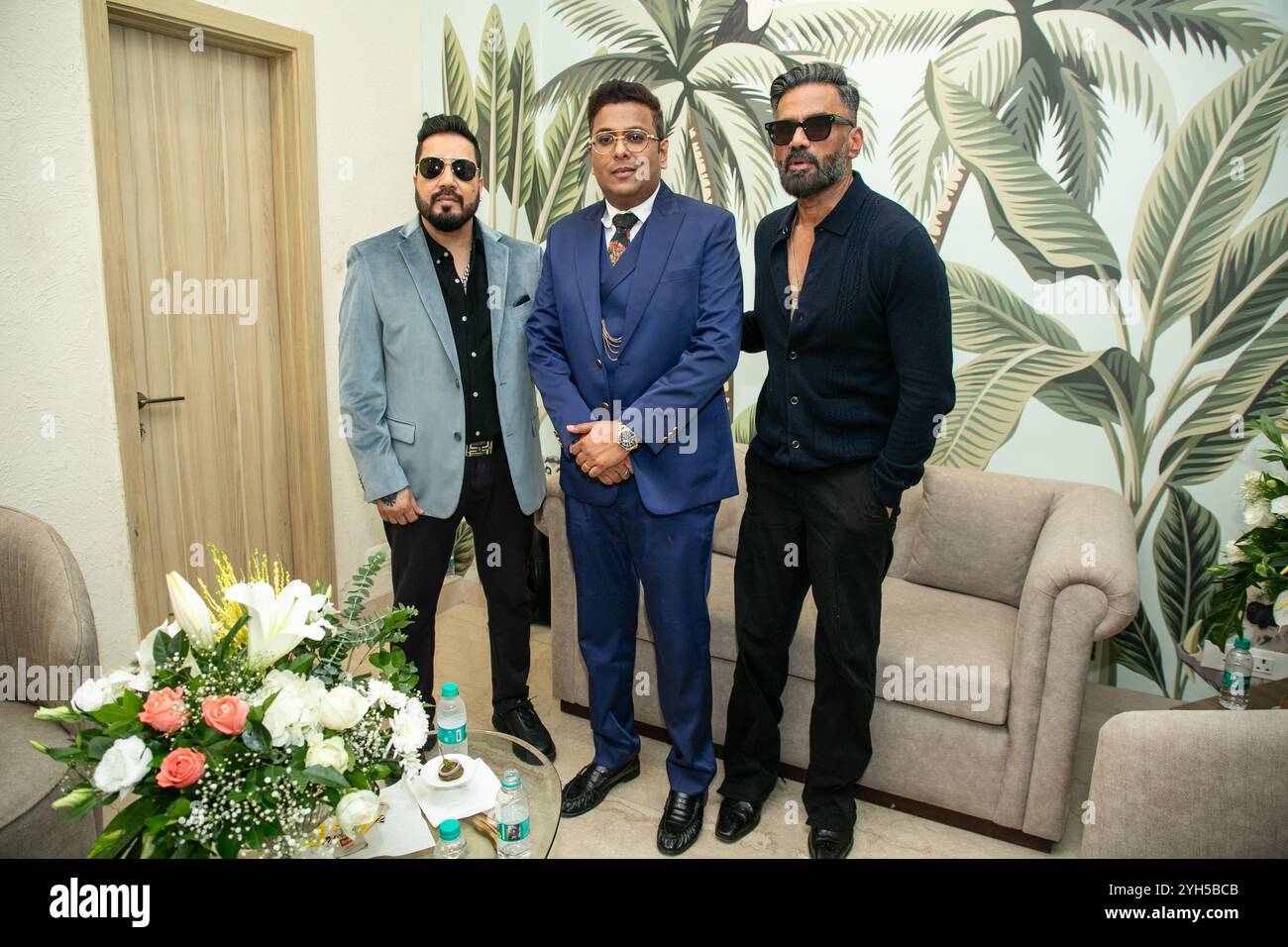 NEW DELHI, INDIA - OCTOBER 13: Bollywood actor Suniel Shetty and singer ...