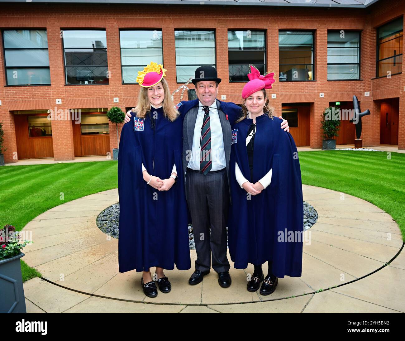 Simon millar hi-res stock photography and images - Alamy