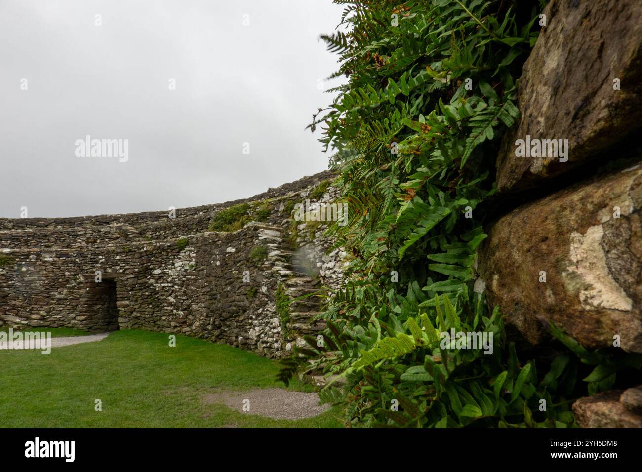Grianan Of Aileach, stone fort of Aileach Stock Photo - Alamy