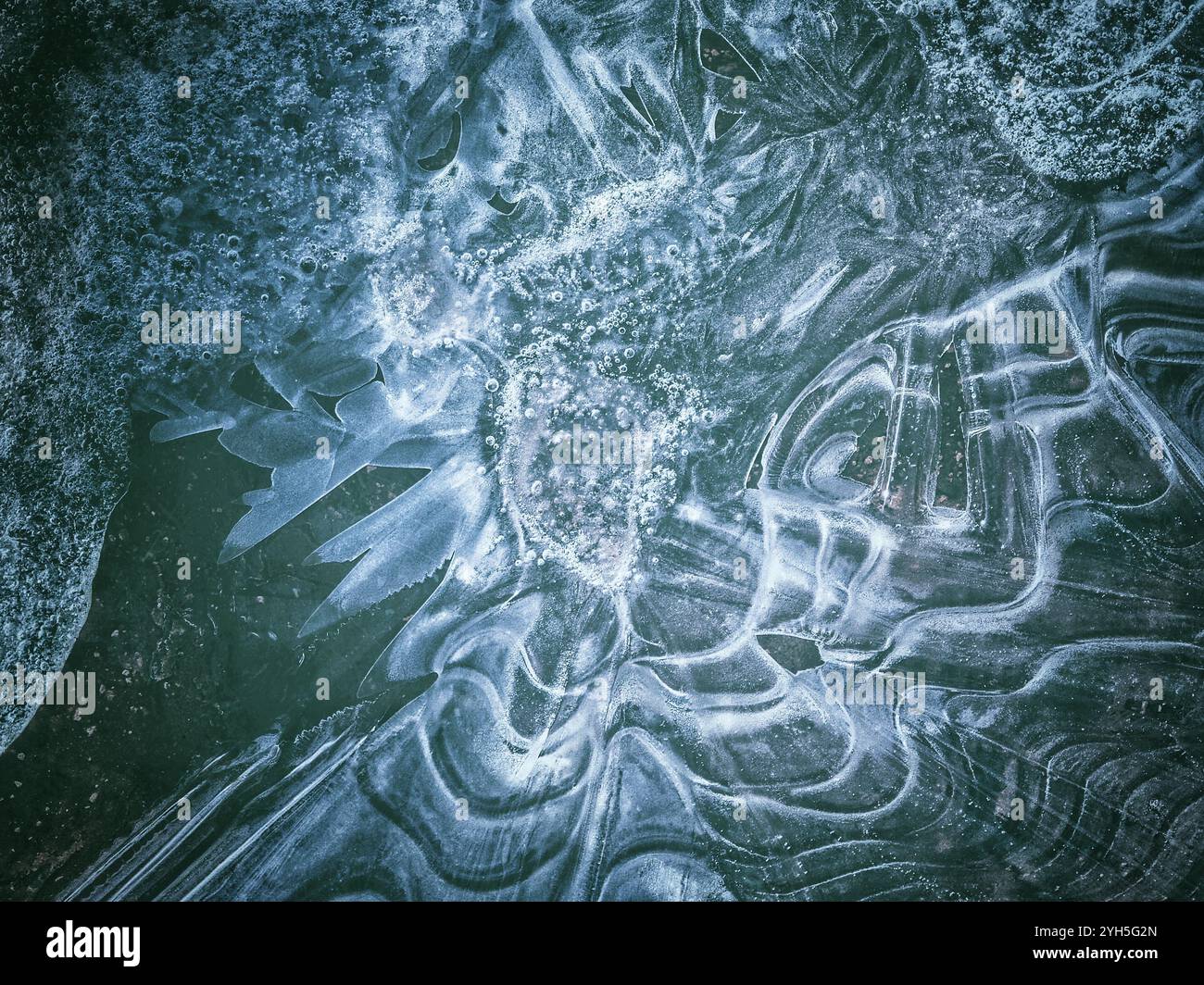 Thin ice crystals frozen water hi-res stock photography and images - Alamy
