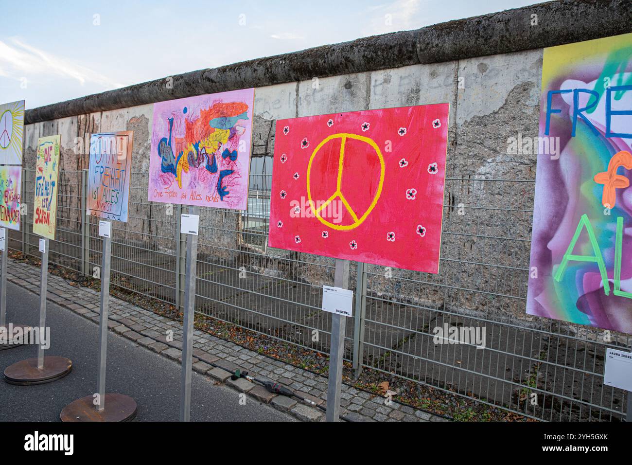 Today, on November 9, 2024, Berlin commemorates the 35th anniversary of ...