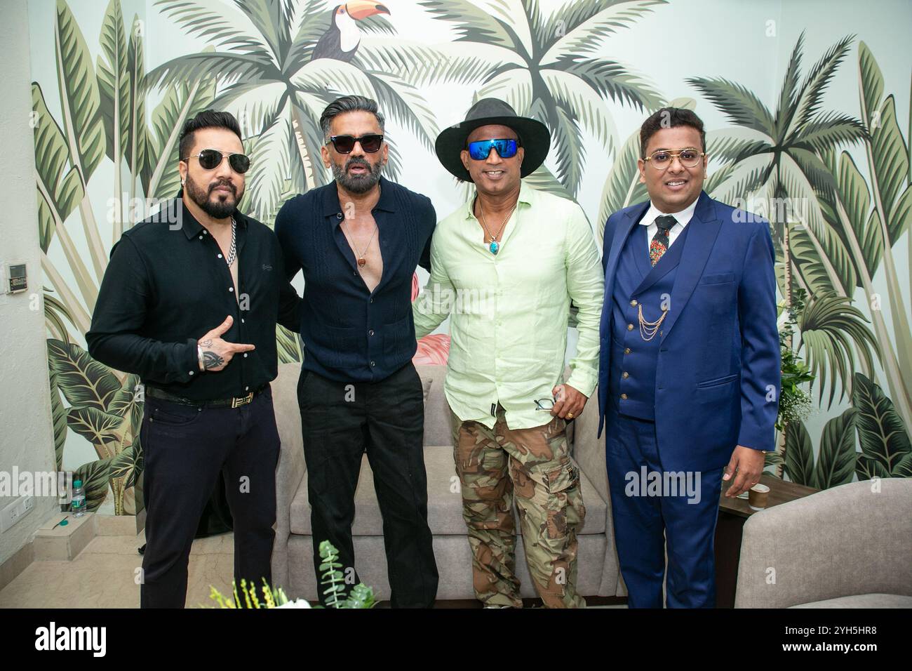 NEW DELHI, INDIA - OCTOBER 13: Bollywood actor Suniel Shetty and singer ...