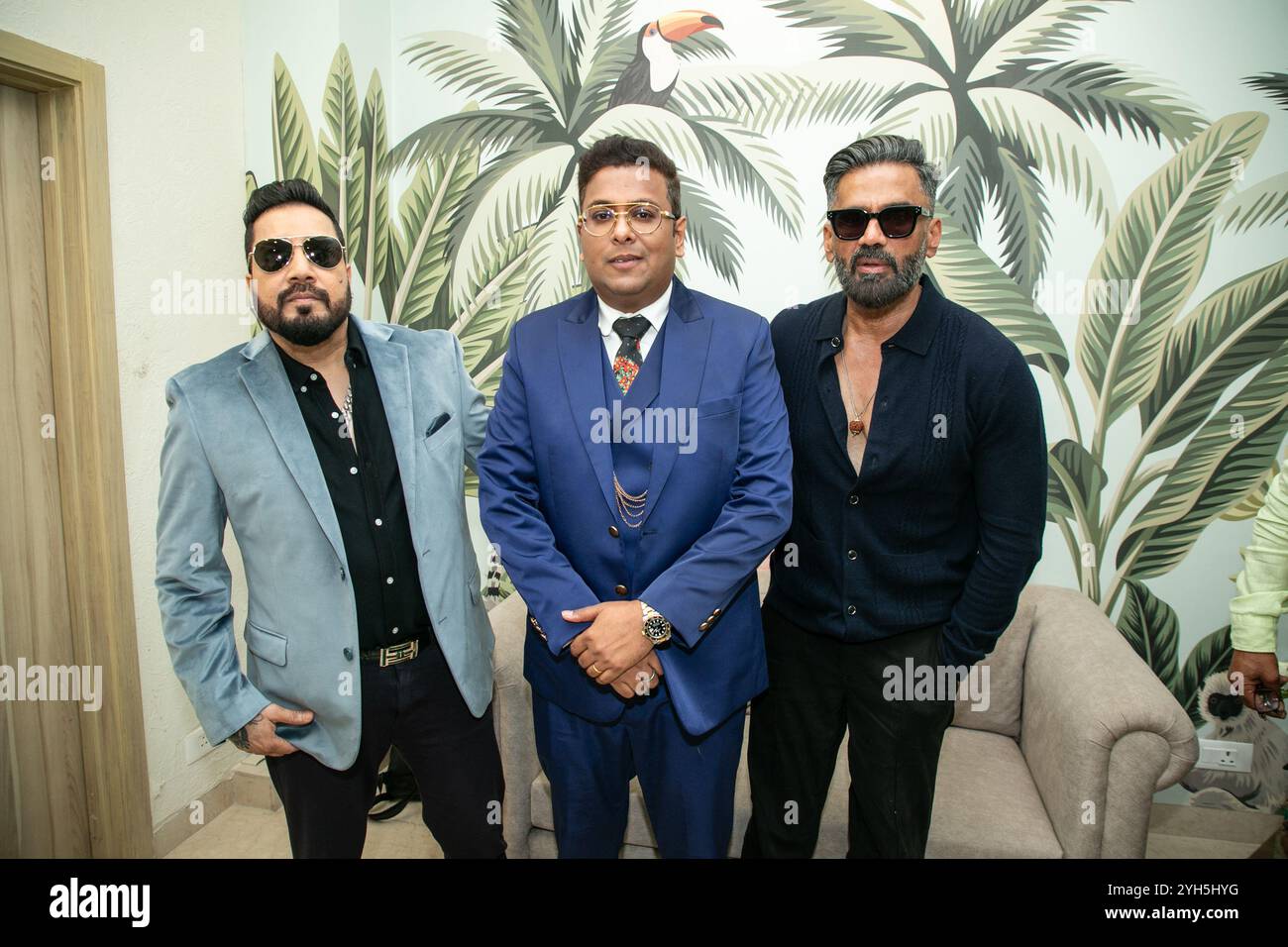 NEW DELHI, INDIA - OCTOBER 13: Bollywood actor Suniel Shetty and singer ...