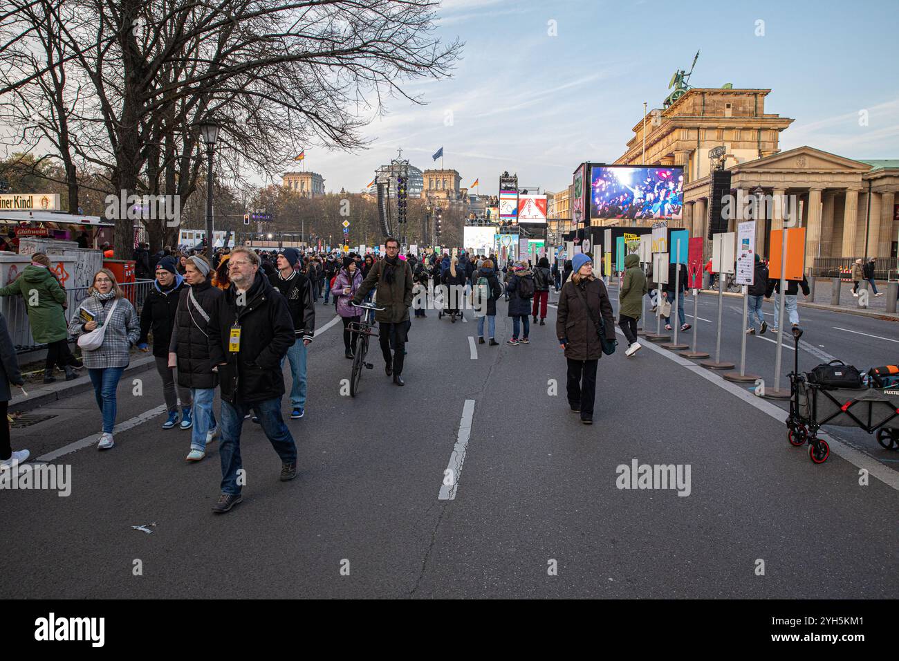 Today, on November 9, 2024, Berlin commemorates the 35th anniversary of ...