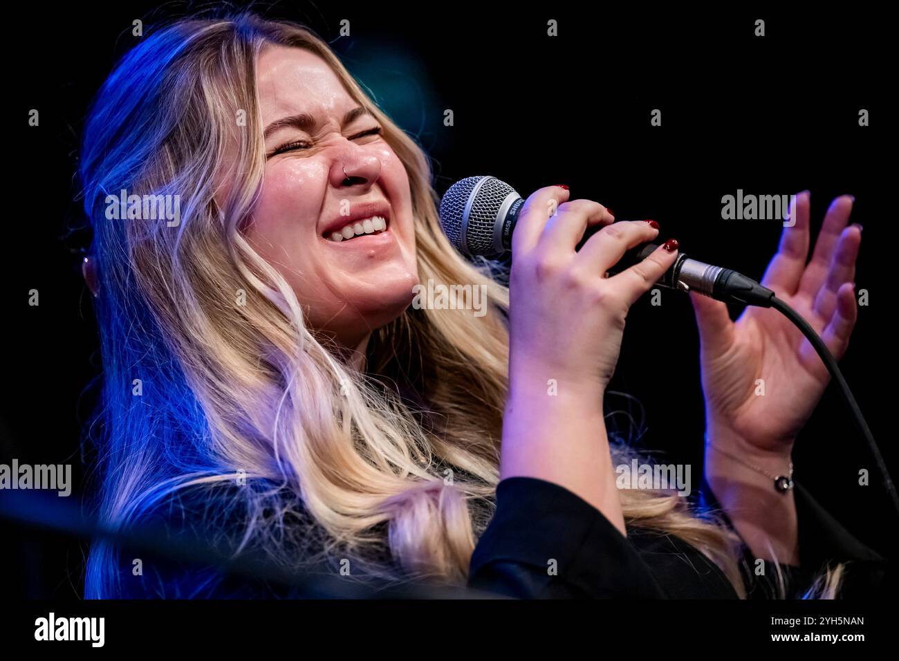 Edinburgh, Scotland. Sat 9 November 2024. Singer—songwriter Amy ...