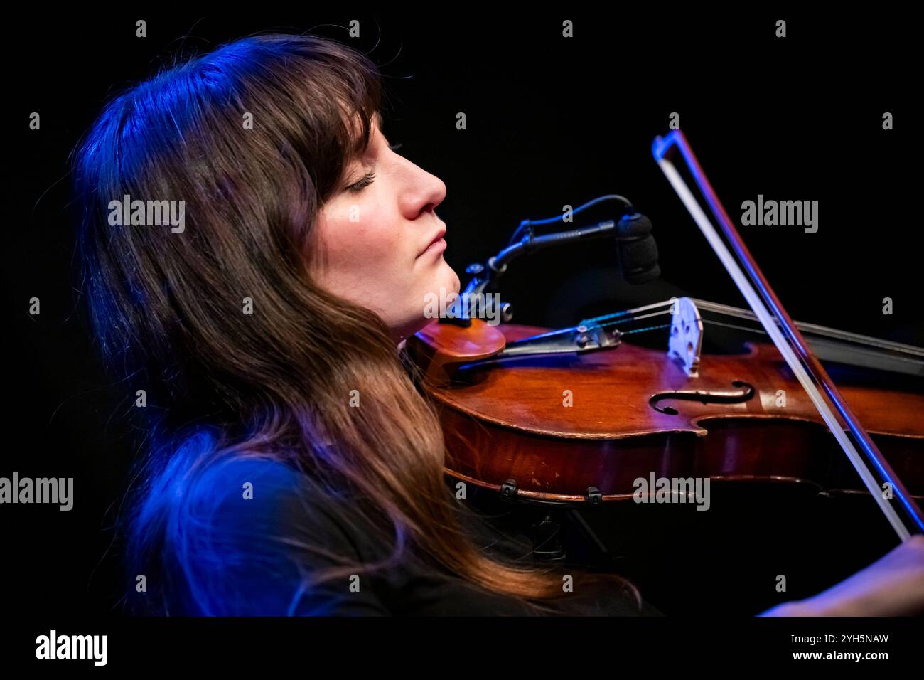 Edinburgh, Scotland. Sat 9 November 2024. Singer—songwriter Amy ...