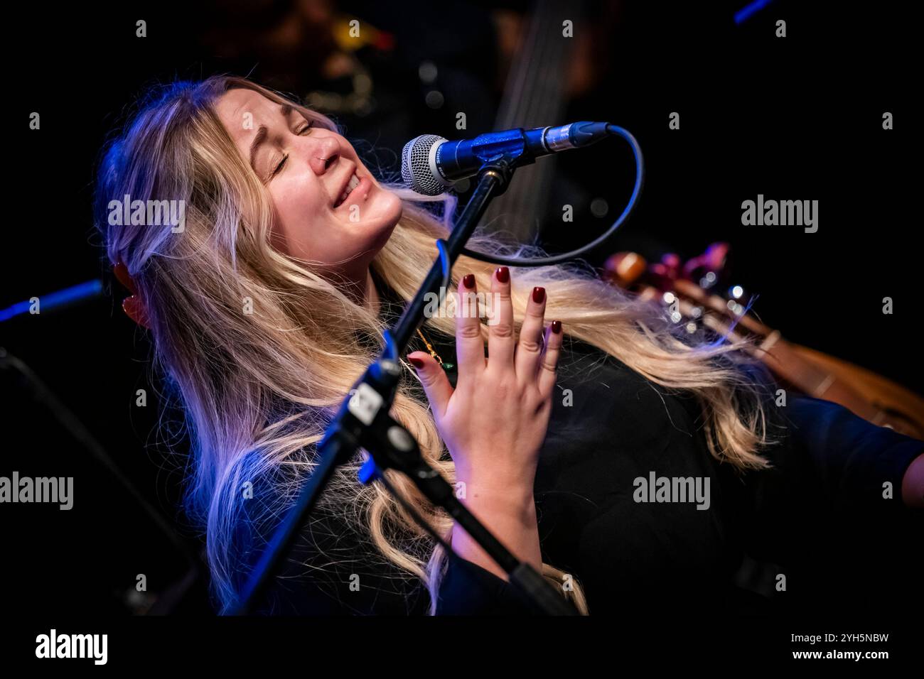 Edinburgh, Scotland. Sat 9 November 2024. Singer—songwriter Amy ...