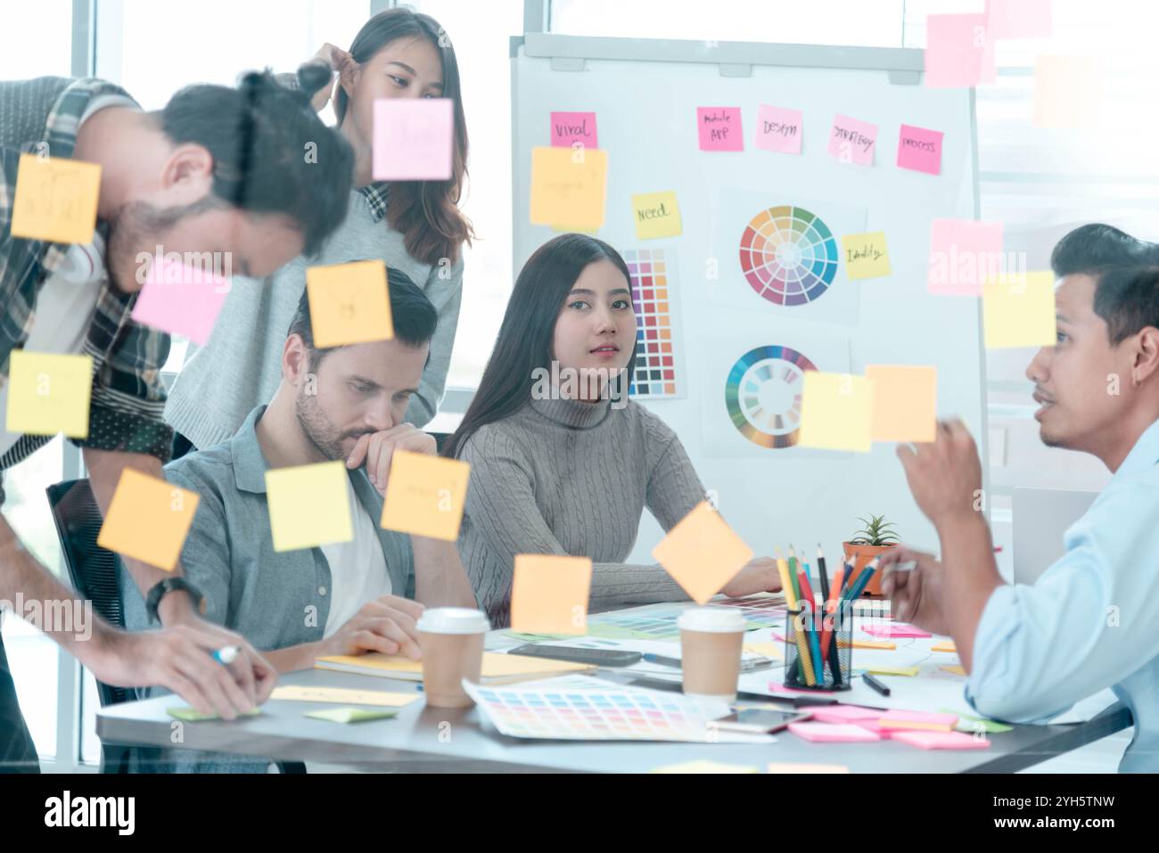 Brainstorming diversity creative design use post it sticky note team ...