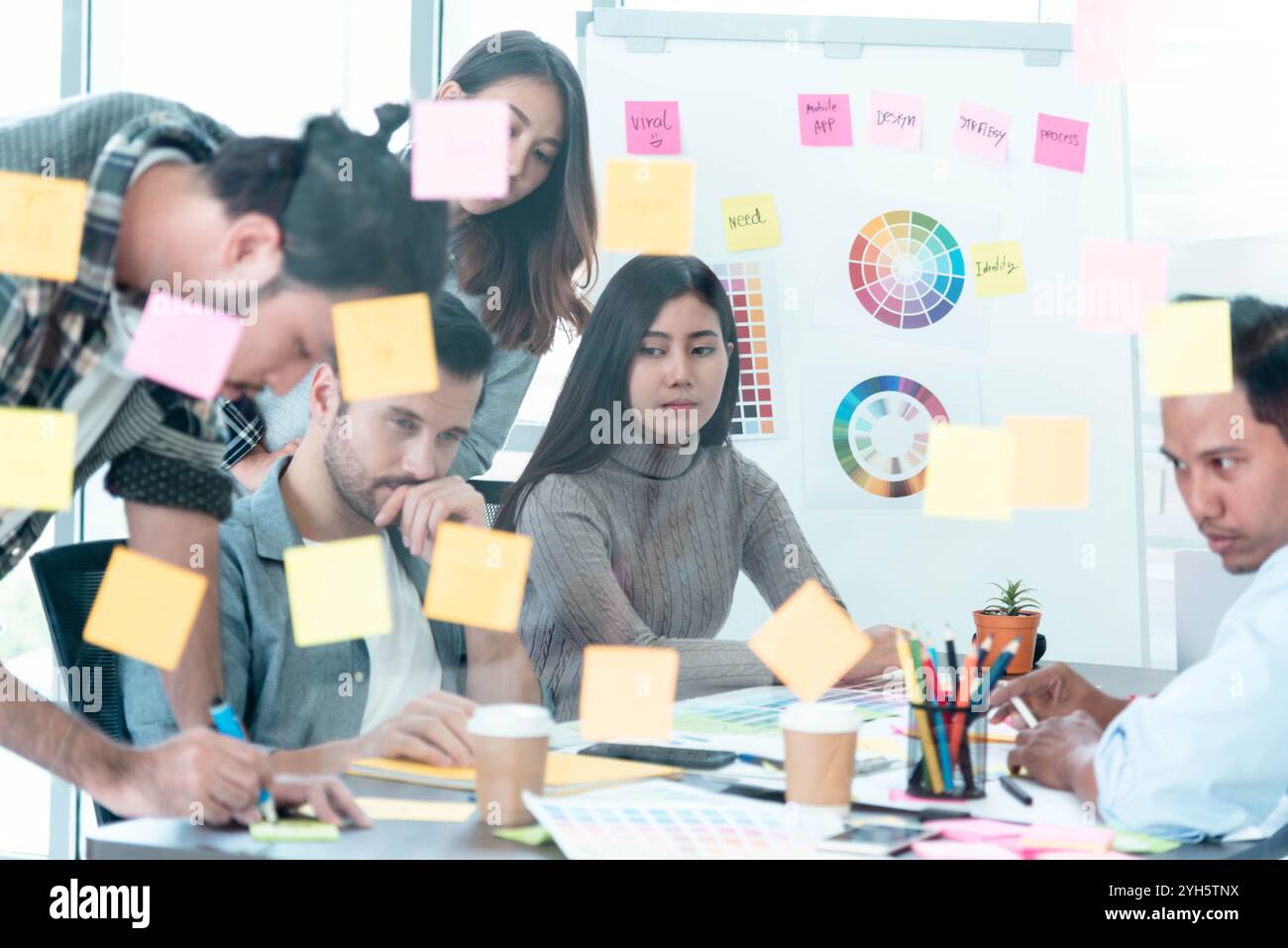 Brainstorming diversity creative design use post it sticky note team ...