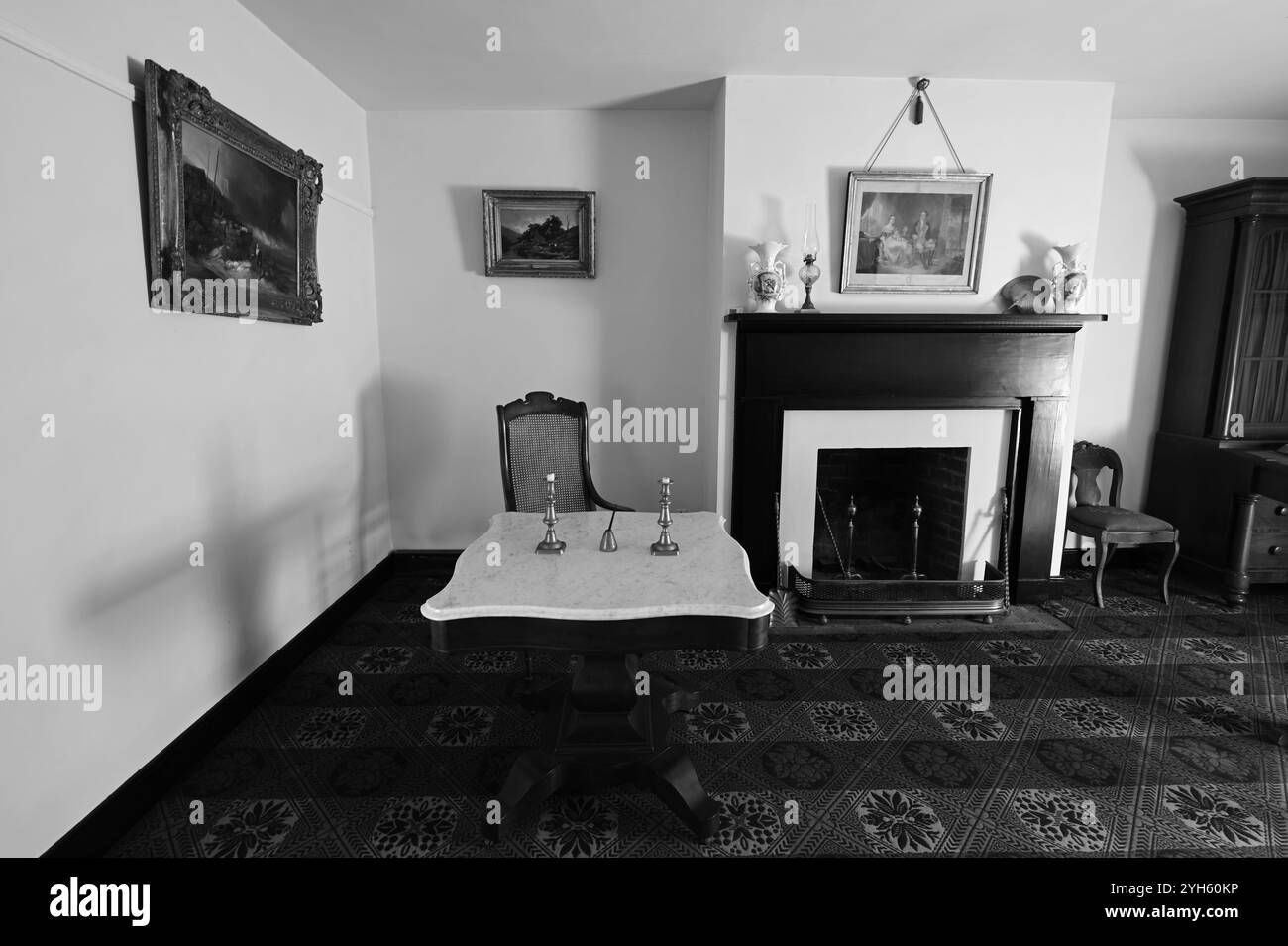 The room in the McLean house where General Lee surrendered to General ...
