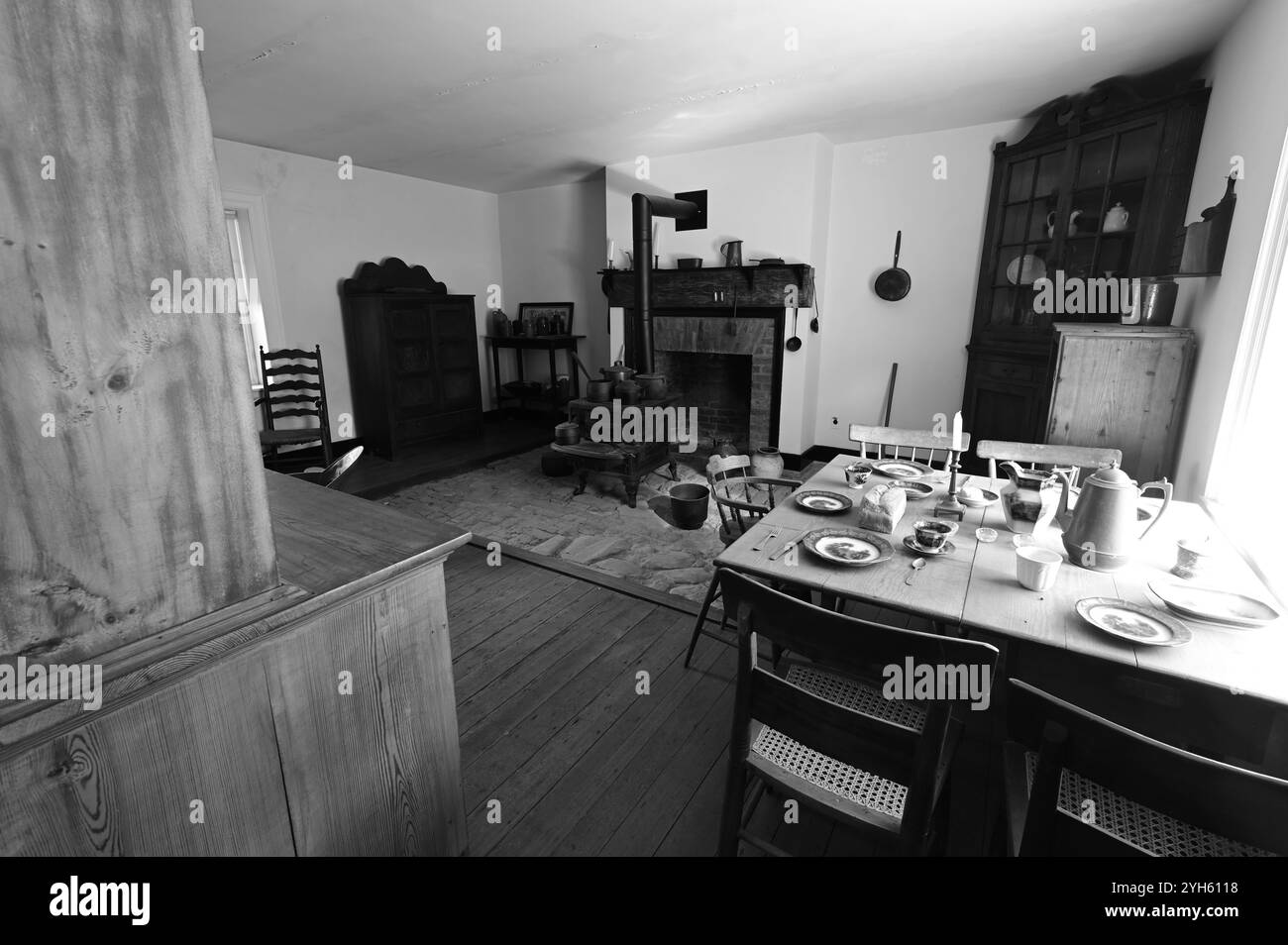 American kitchen and stove Black and White Stock Photos & Images - Alamy